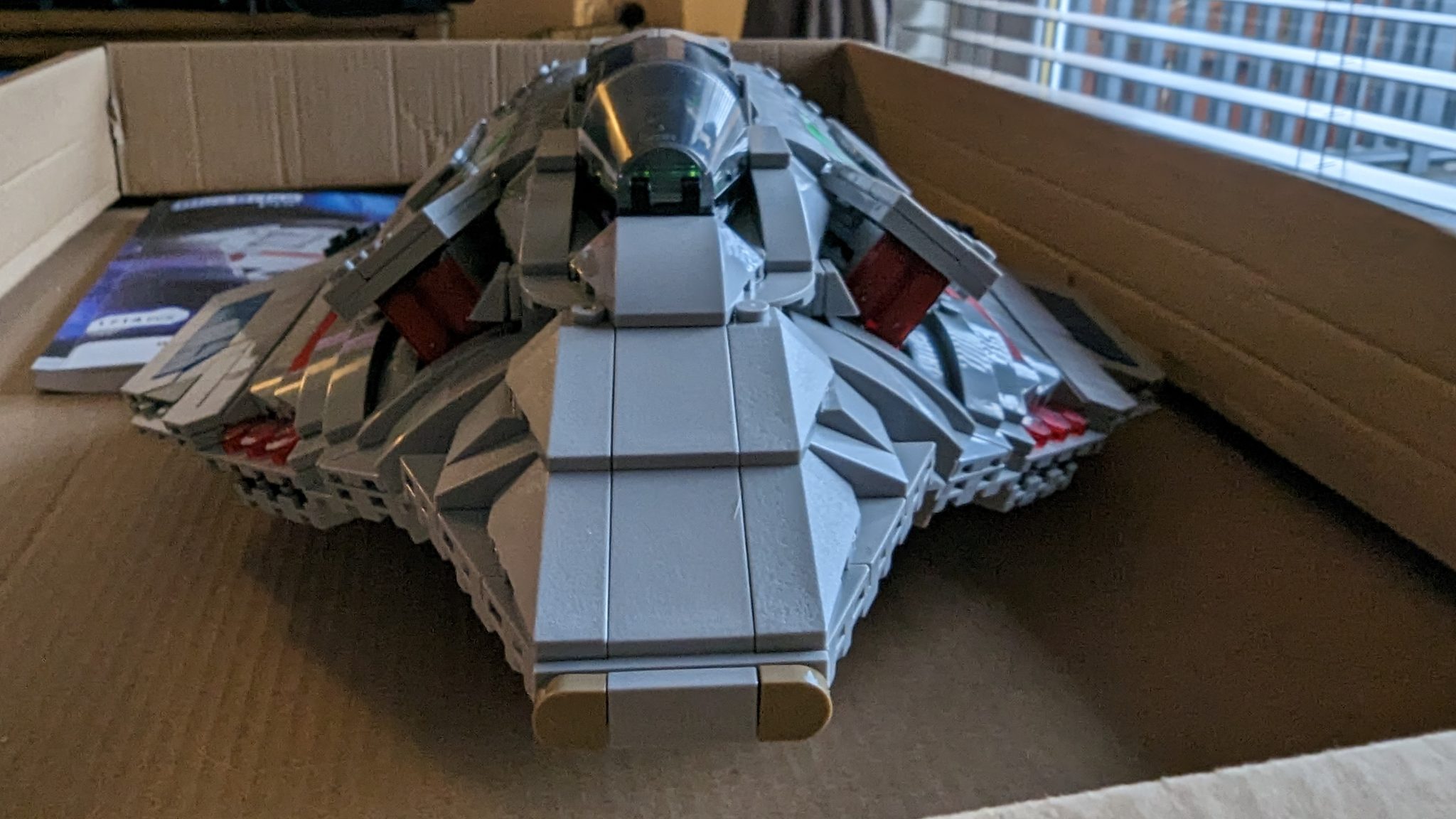 BlueBrixx Star Trek Voyager & Delta Flyer Review – Trek Central