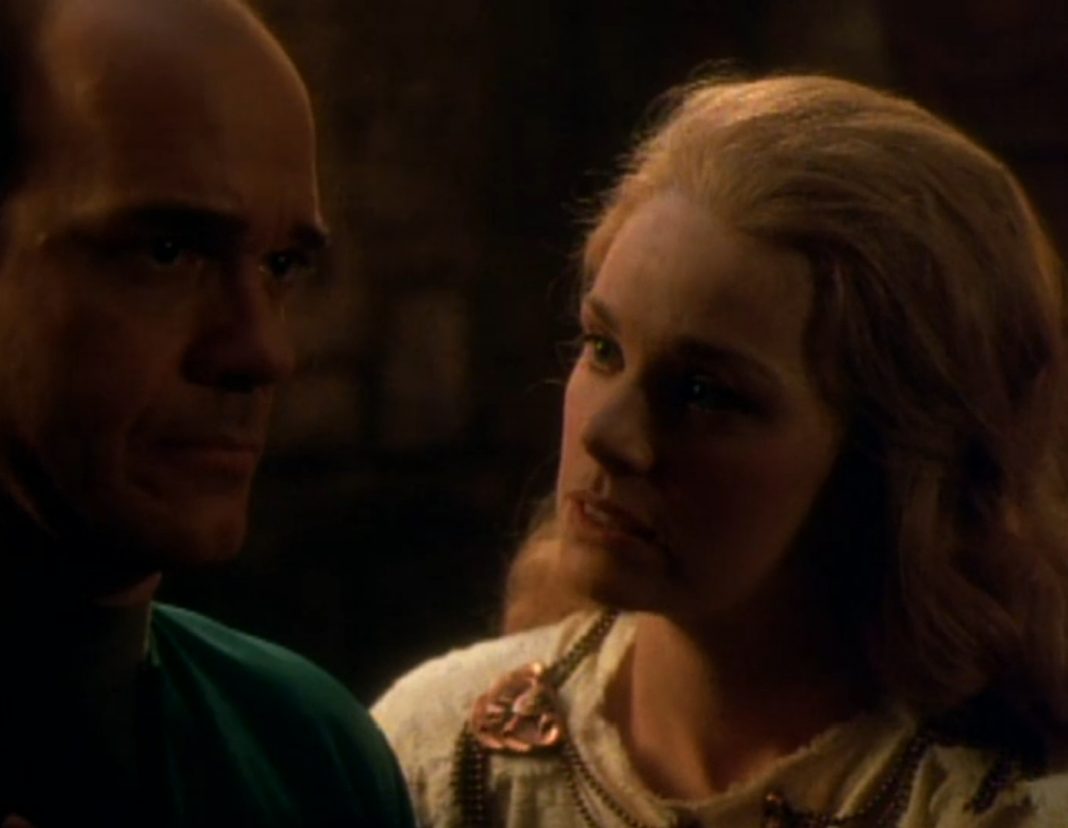Trek Back to Star Trek: Voyager's 'Heroes & Demons' – Trek Central