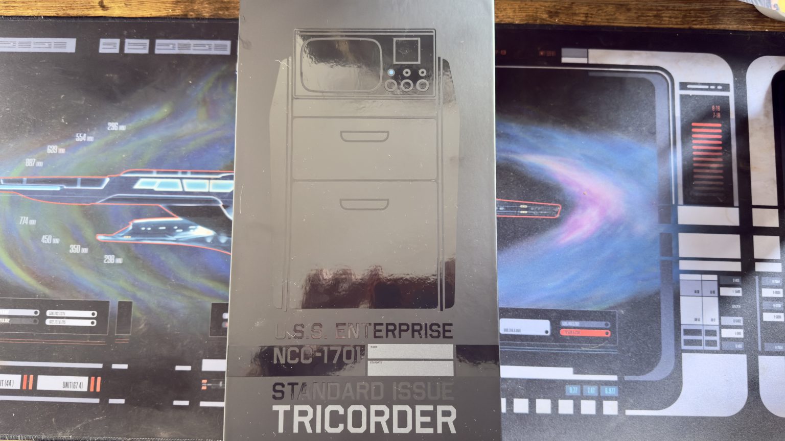 REVIEW: The Wand Company Tricorder – Trek Central