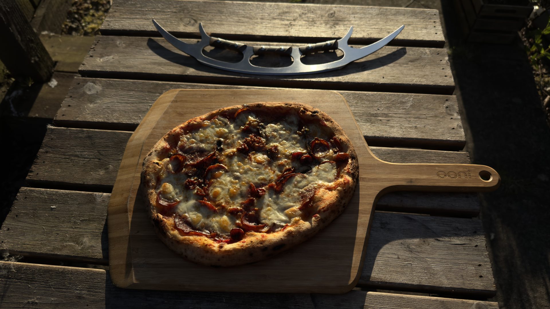 REVIEW: Raven Forge Bat'leth Pizza Cutter – Trek Central